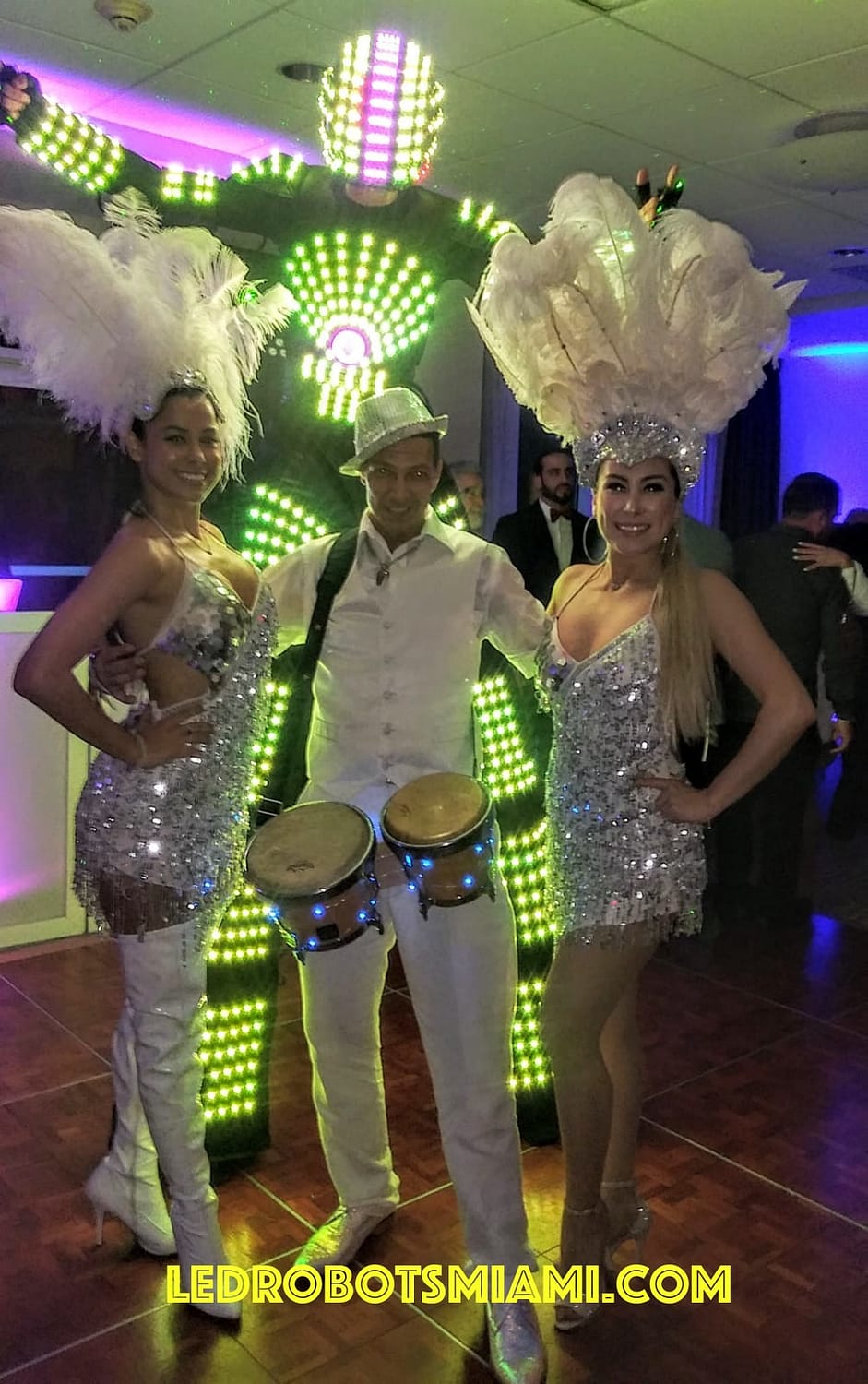 led robot miami robots hora loca dancers 13 | LED Robots Miami